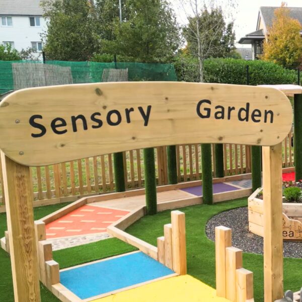 Archway Signage - Everyday Play